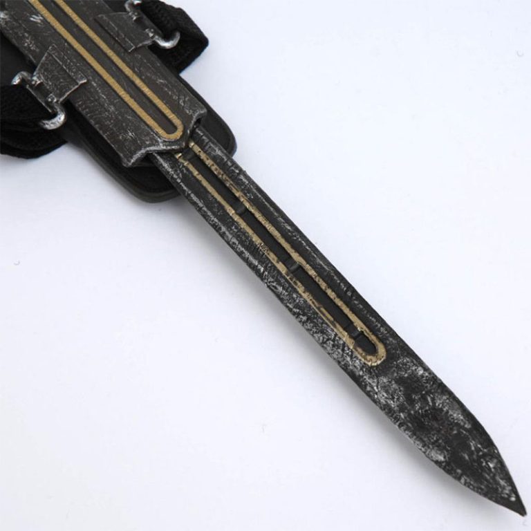 Creed Hidden Blade Sleeve Sword Edward Sleeves Swords Can The Ejection ...